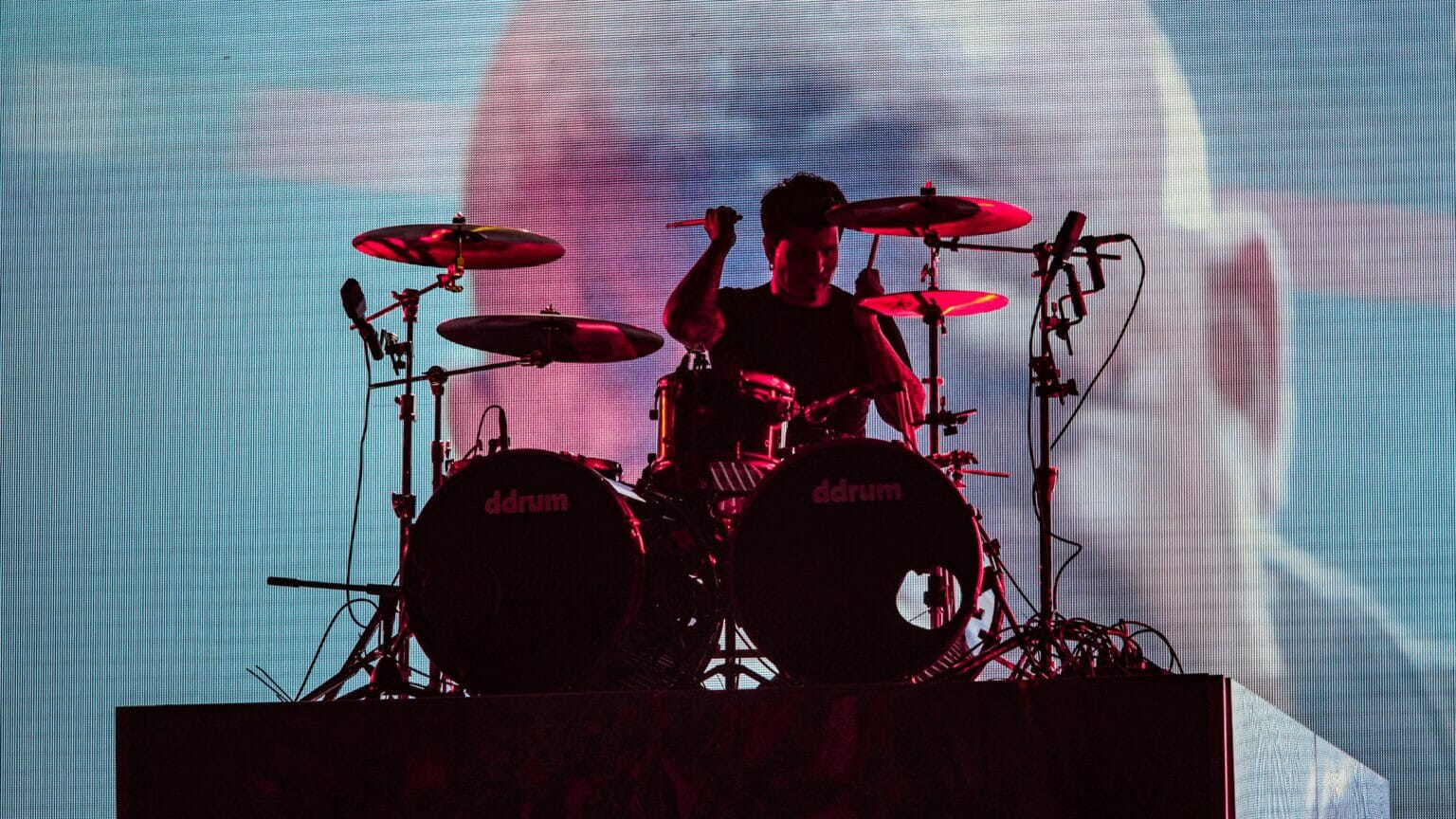 Mixing Punchy Drums for Rock and Metal - Mastering.com
